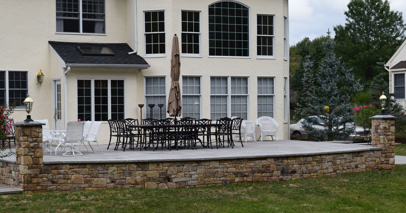 9 Ways to Light Up Your Landscape with Granite Lamp Posts | Swenson ...