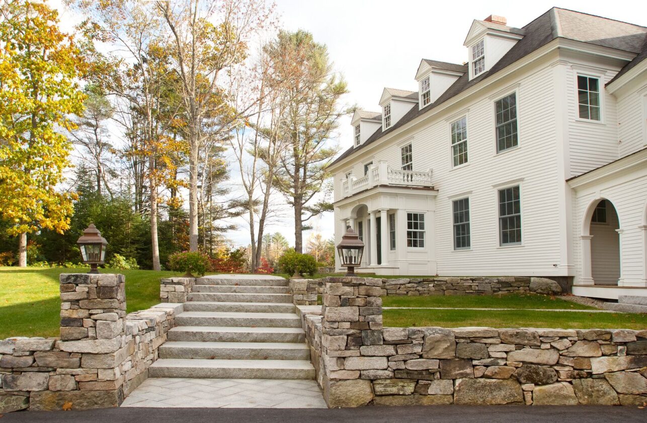 Classic Colonial Homes and The New England Stone That Give Them Curb ...